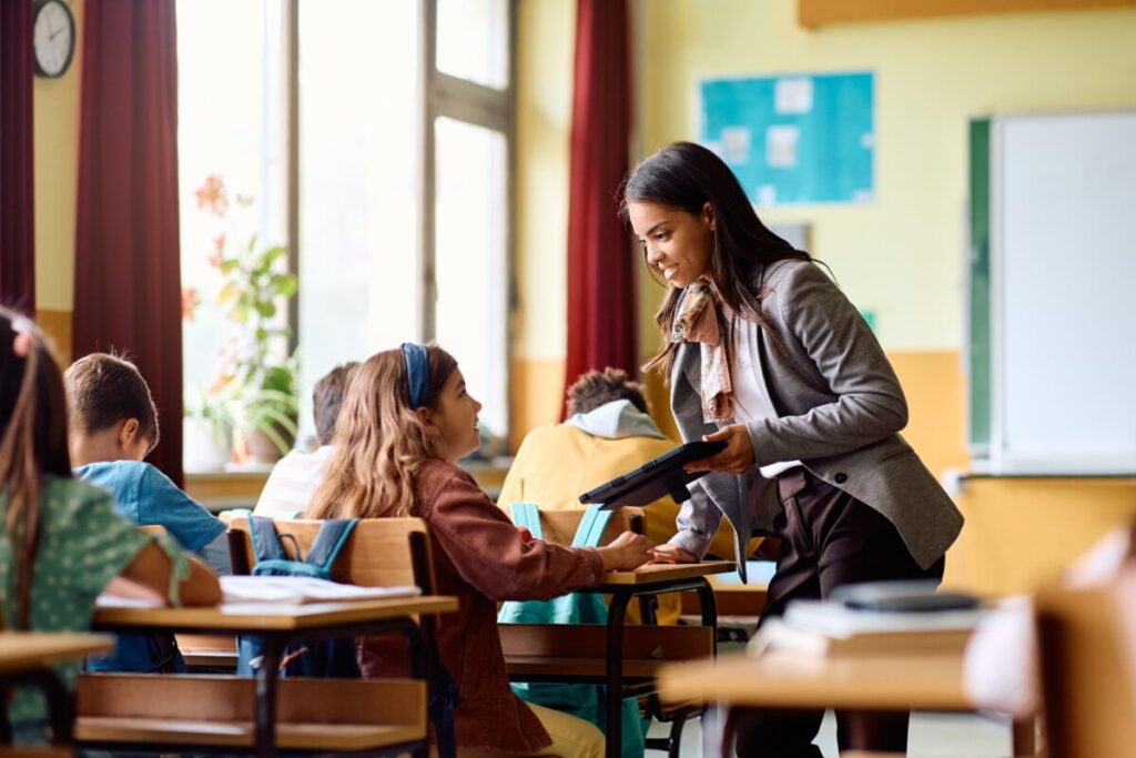 How Does a Virtual Campus Work? A Complete Guide – CollegeDegree.Education